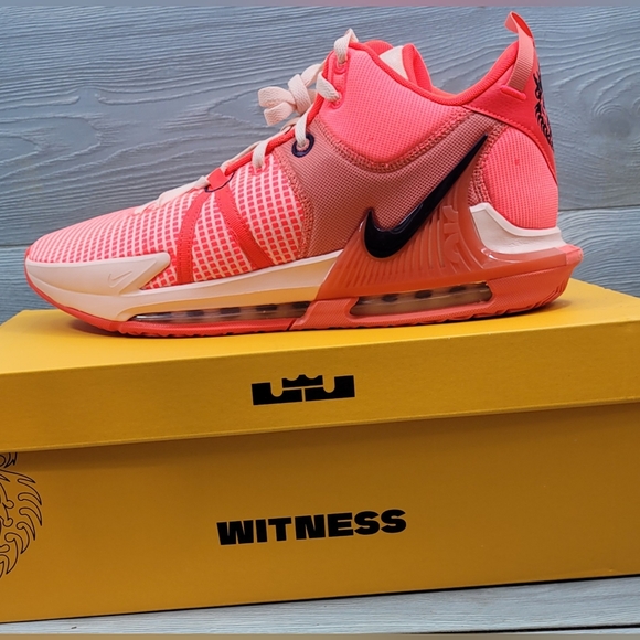 Nike | Shoes | Nike Lebron Witness Vii Sz M 7 W 185 Colorway ...